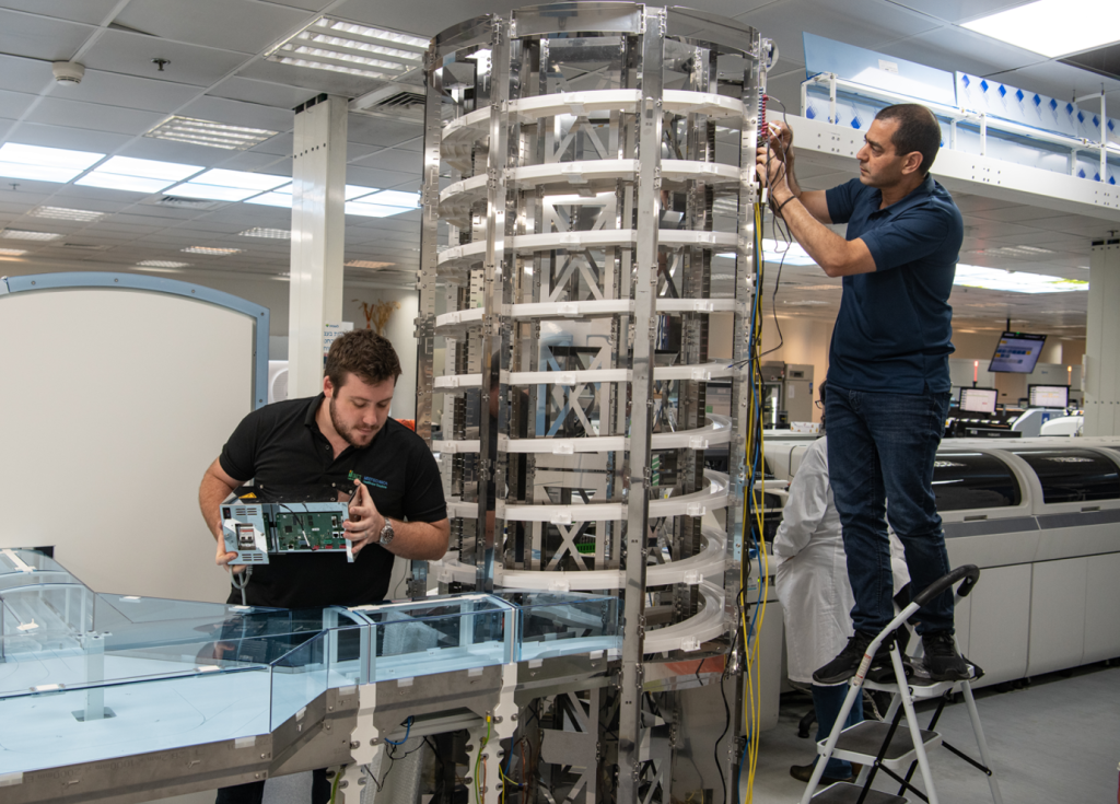 משיקים את קו האוטומציה החדש מבית Abbott – מערכת ה GLP - Ilex Medical